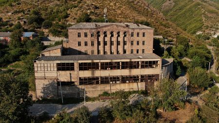 Russian and Iranian emigres find haven in old Armenian factory - SRN News