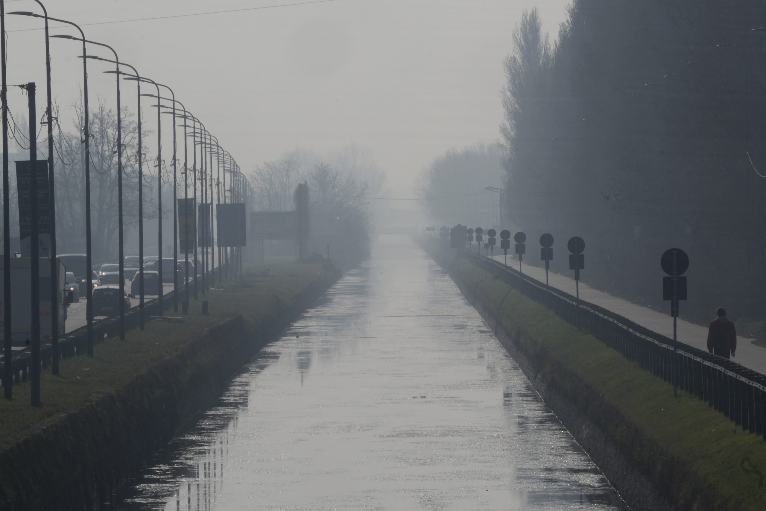 Milan bans heavy vehicles, imposes antismog measures during bout of bad ...
