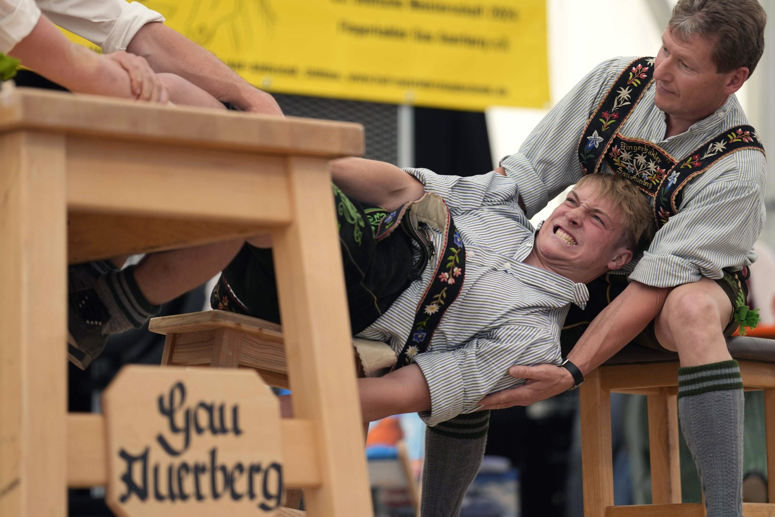 German men with the strongest fingers compete in Bavaria's ...