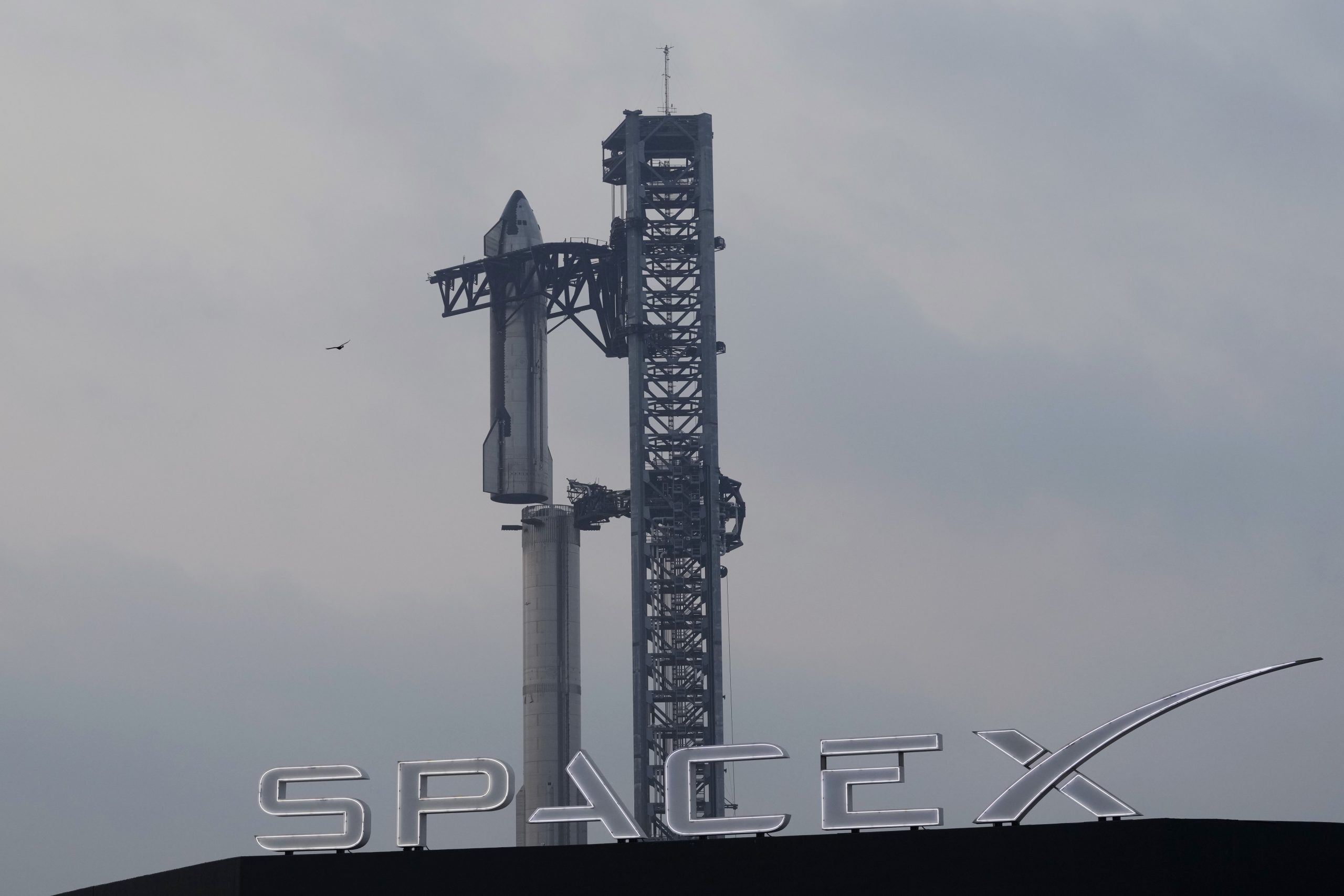 SpaceX's mega rocket completes its fourth test flight from Texas ...
