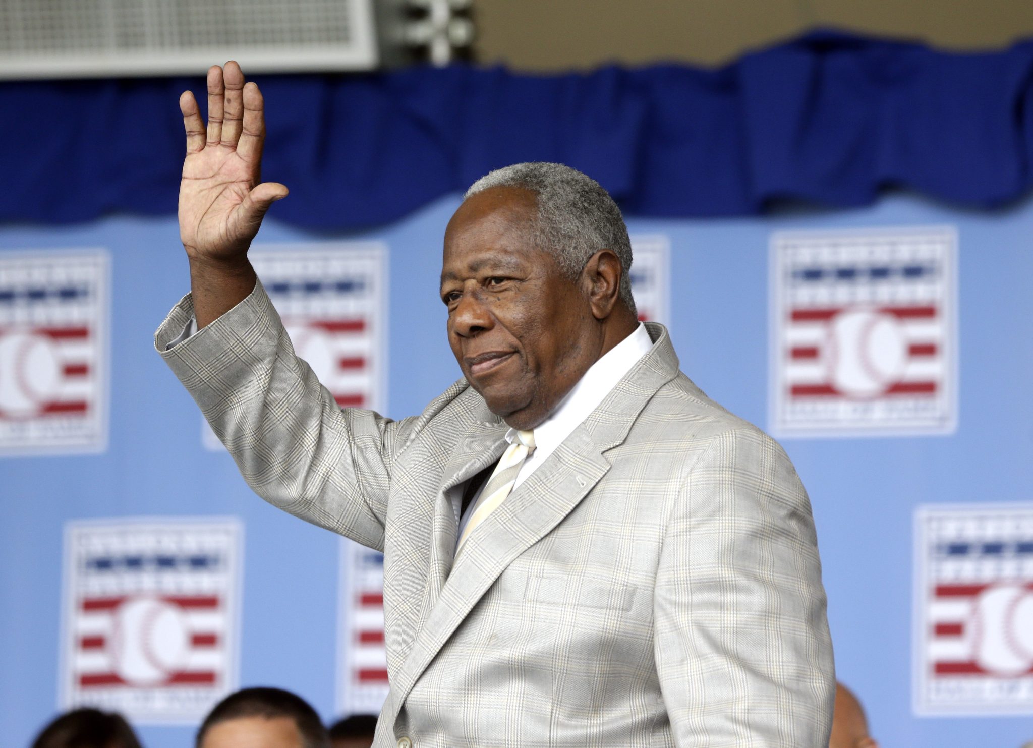 Braves launch Hank Aaron week as US Postal Service dedicates new Aaron ...