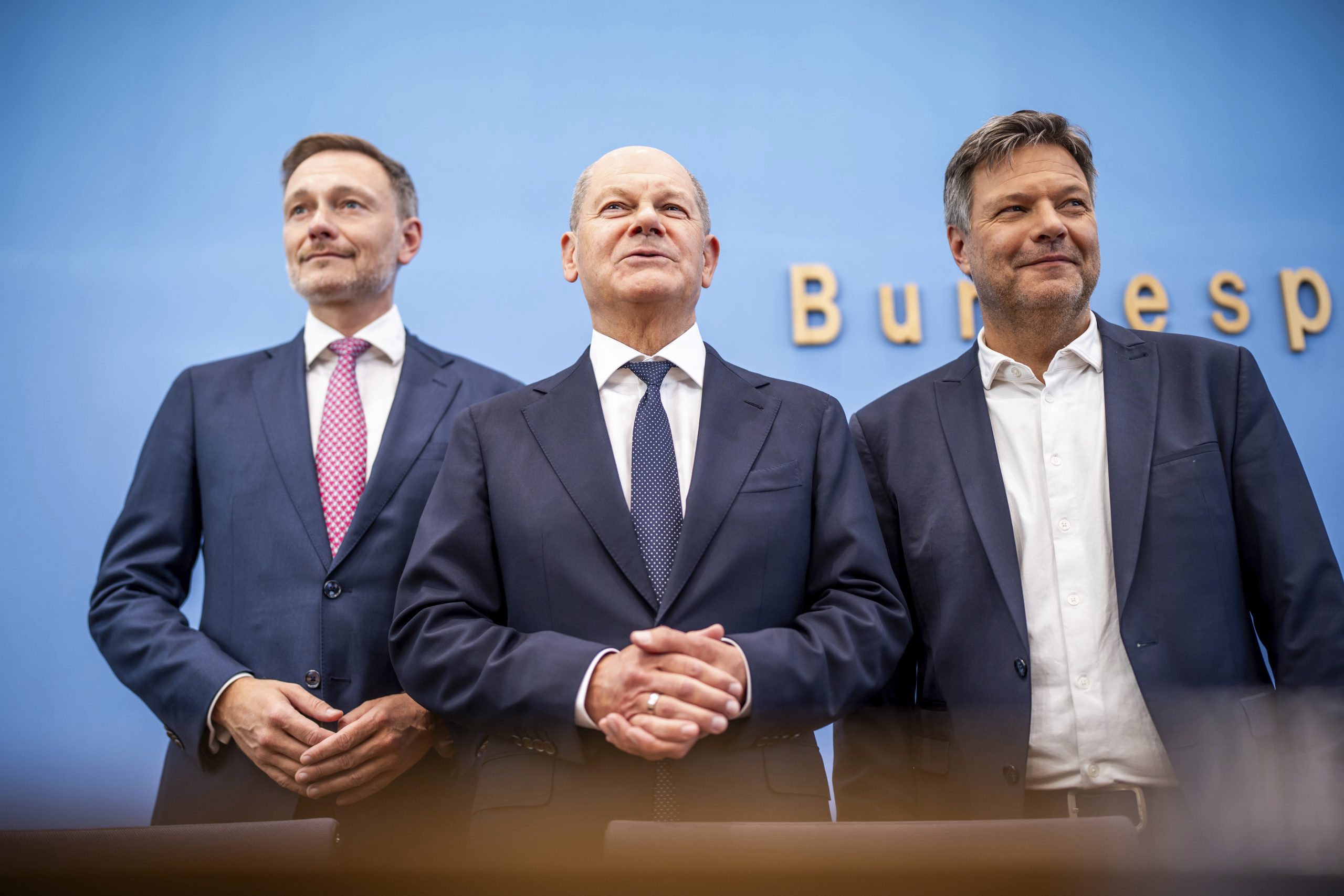 Germany's president approves the date for next year's national election ...