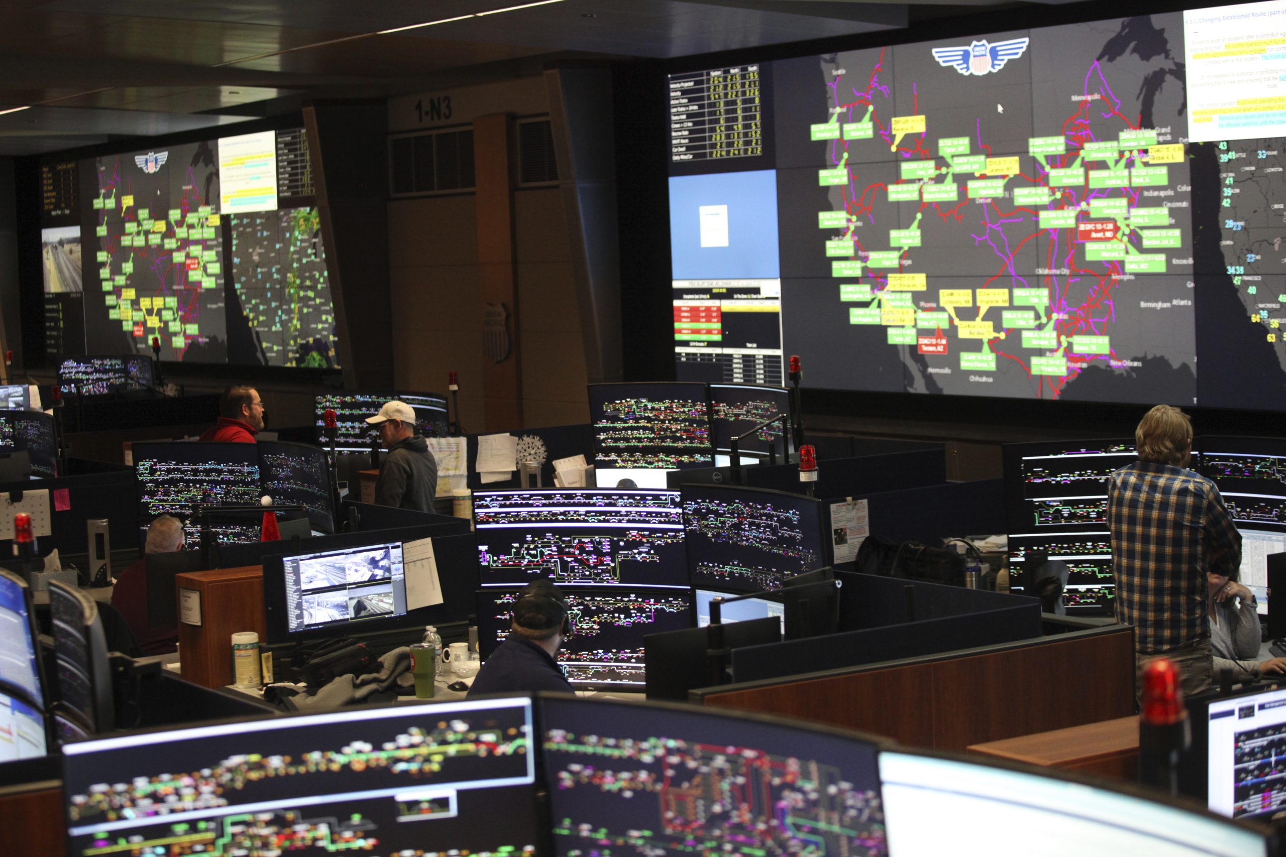 Investigators say dispatching errors led to Union Pacific train crash ...