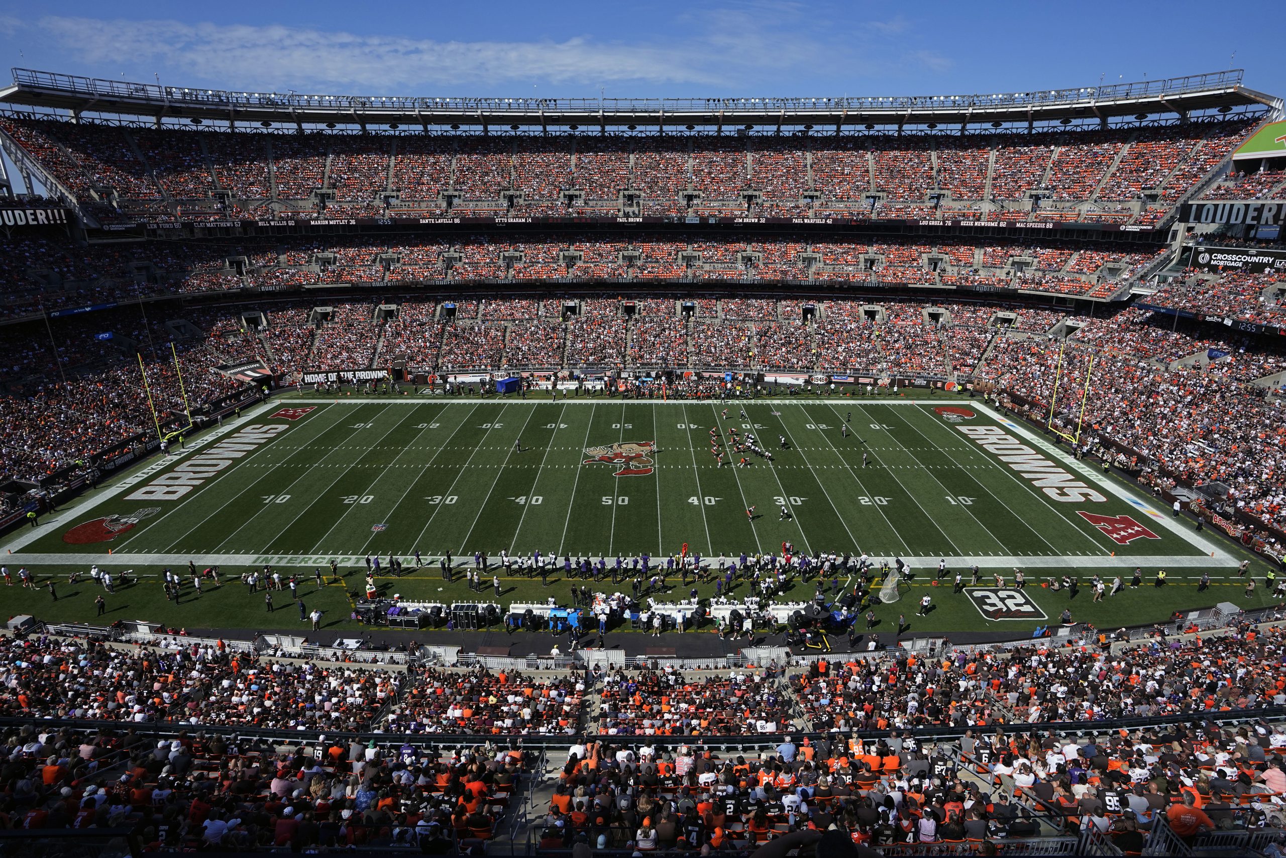 Browns sign 20-year stadium rights deal with Huntington Bank as they ...