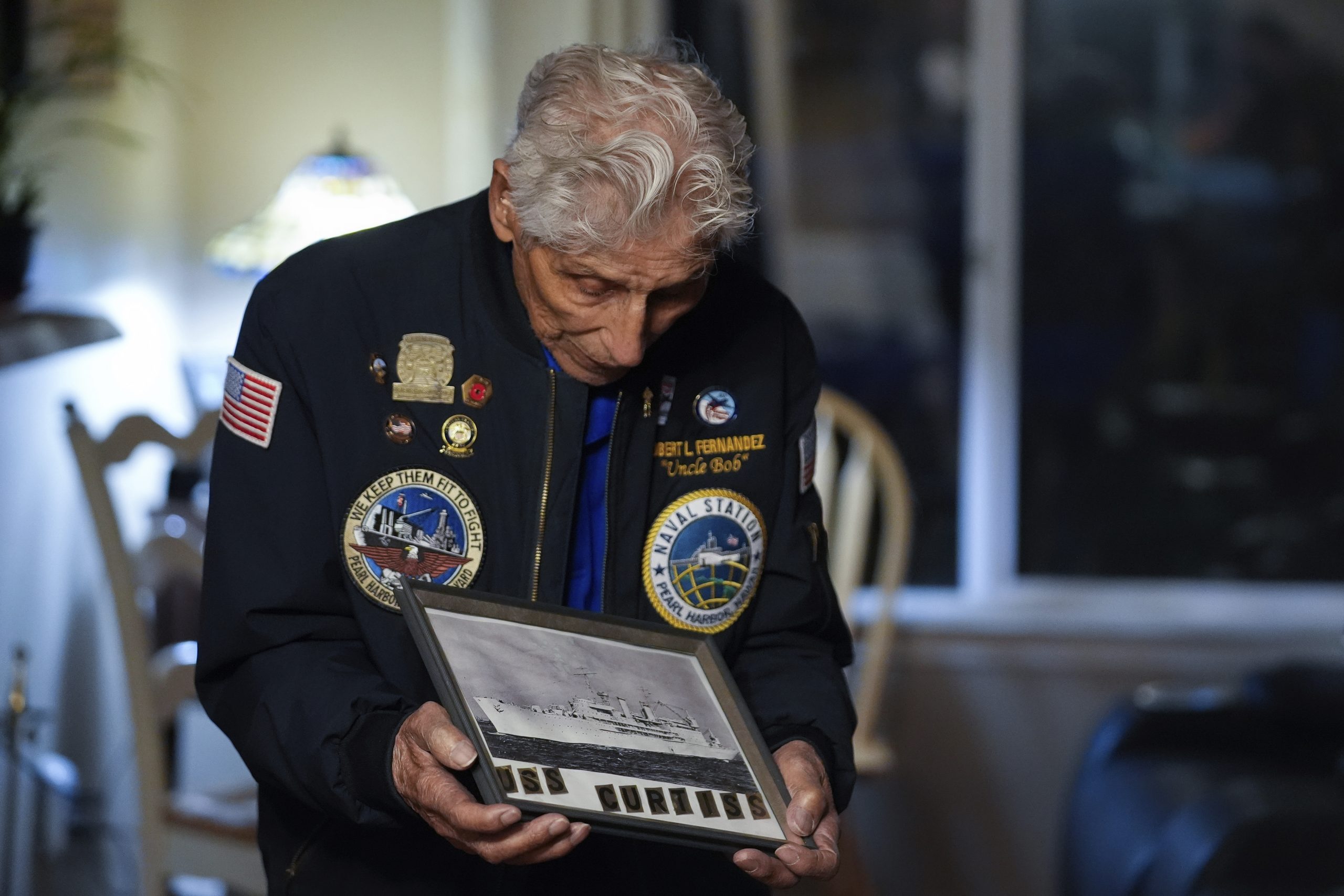 2 Pearl Harbor survivors, ages 104 and 102, return to Hawaii to honor ...