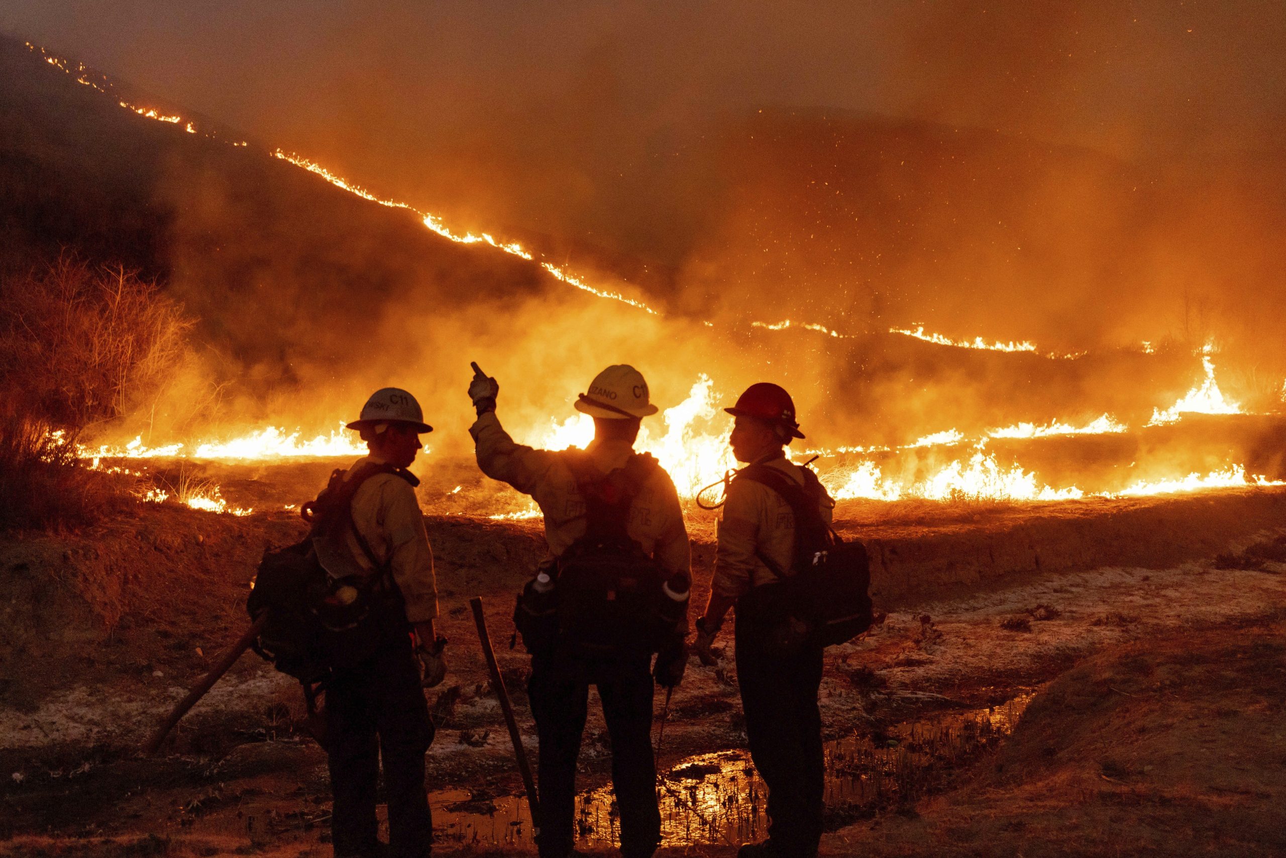 Wildfires latest: New evacuation order issued as Archer Fire sparks in ...