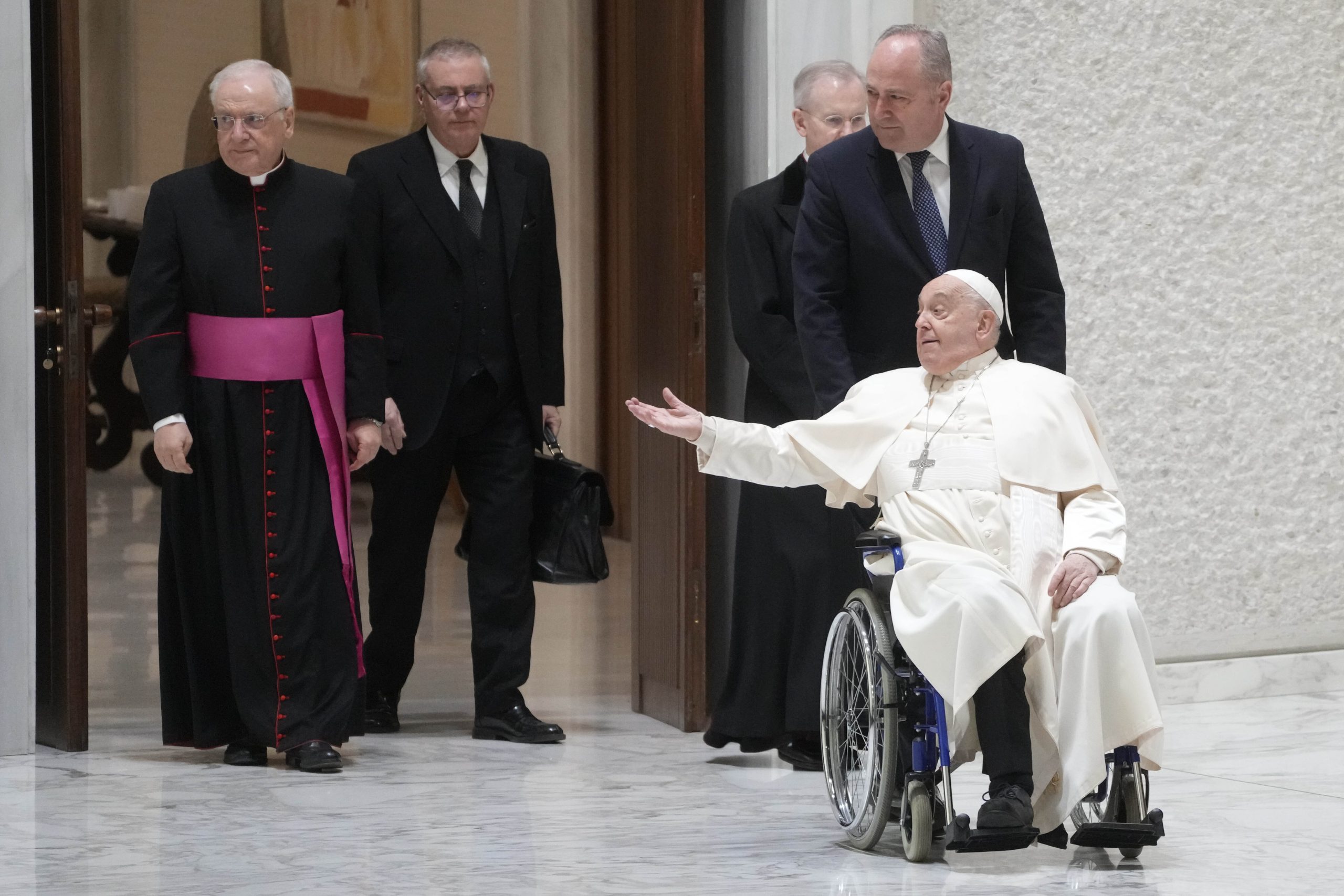Pope Francis hurts his right arm after falling for the second time in ...