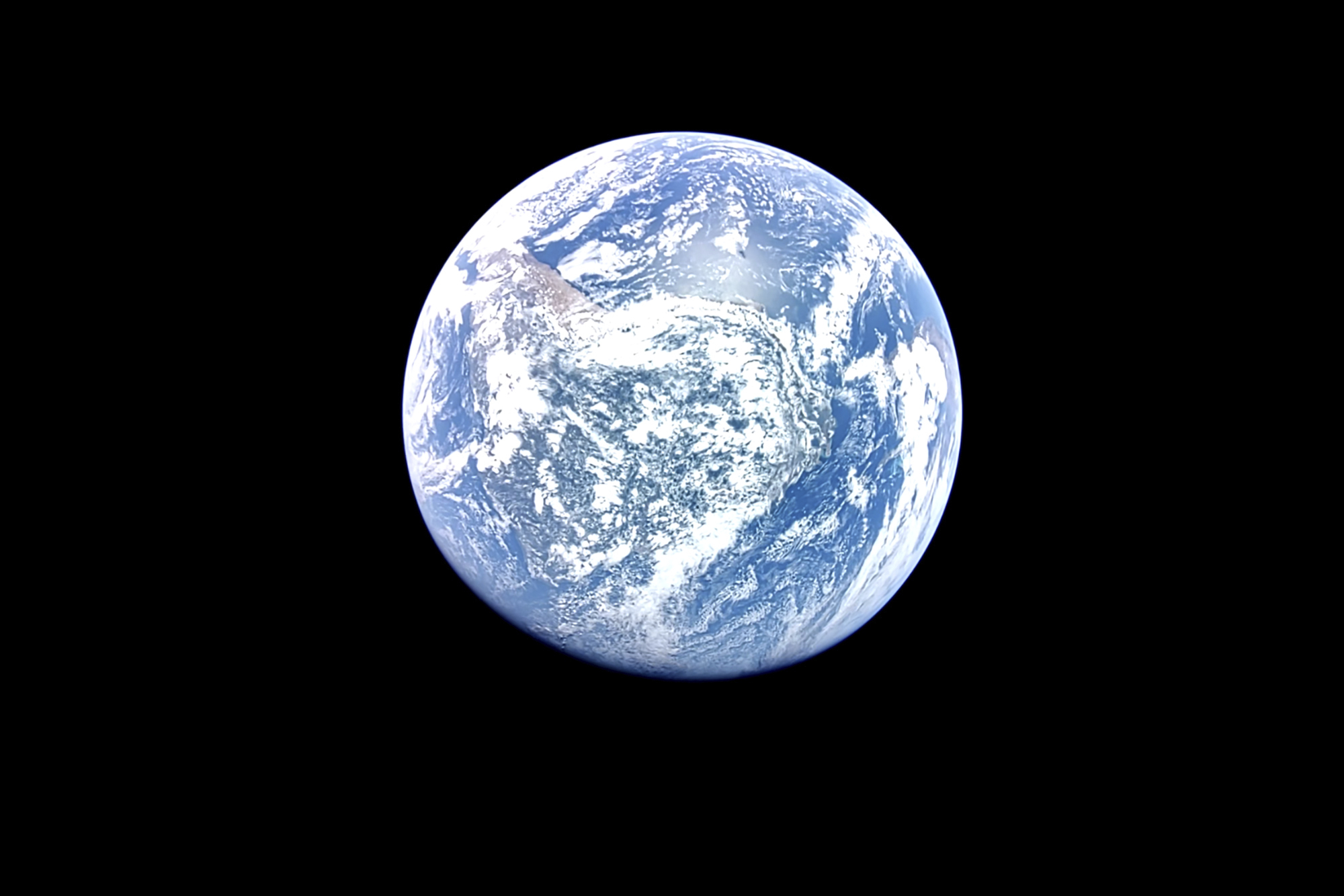A private US spacecraft headed to the moon captures a glorious view of ...