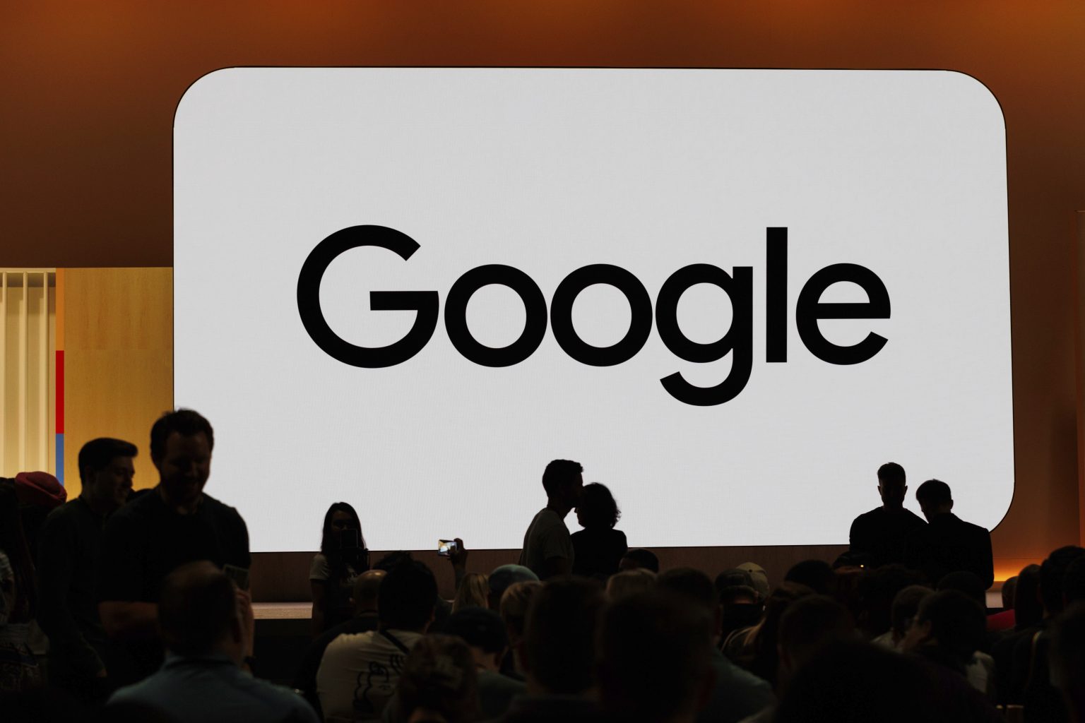 Google scraps its diversity hiring goals as it complies with Trump's ...