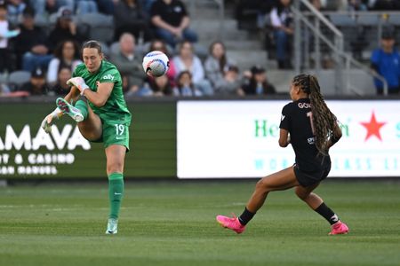 Angel City sign GK Angelina Anderson to extension - SRN News