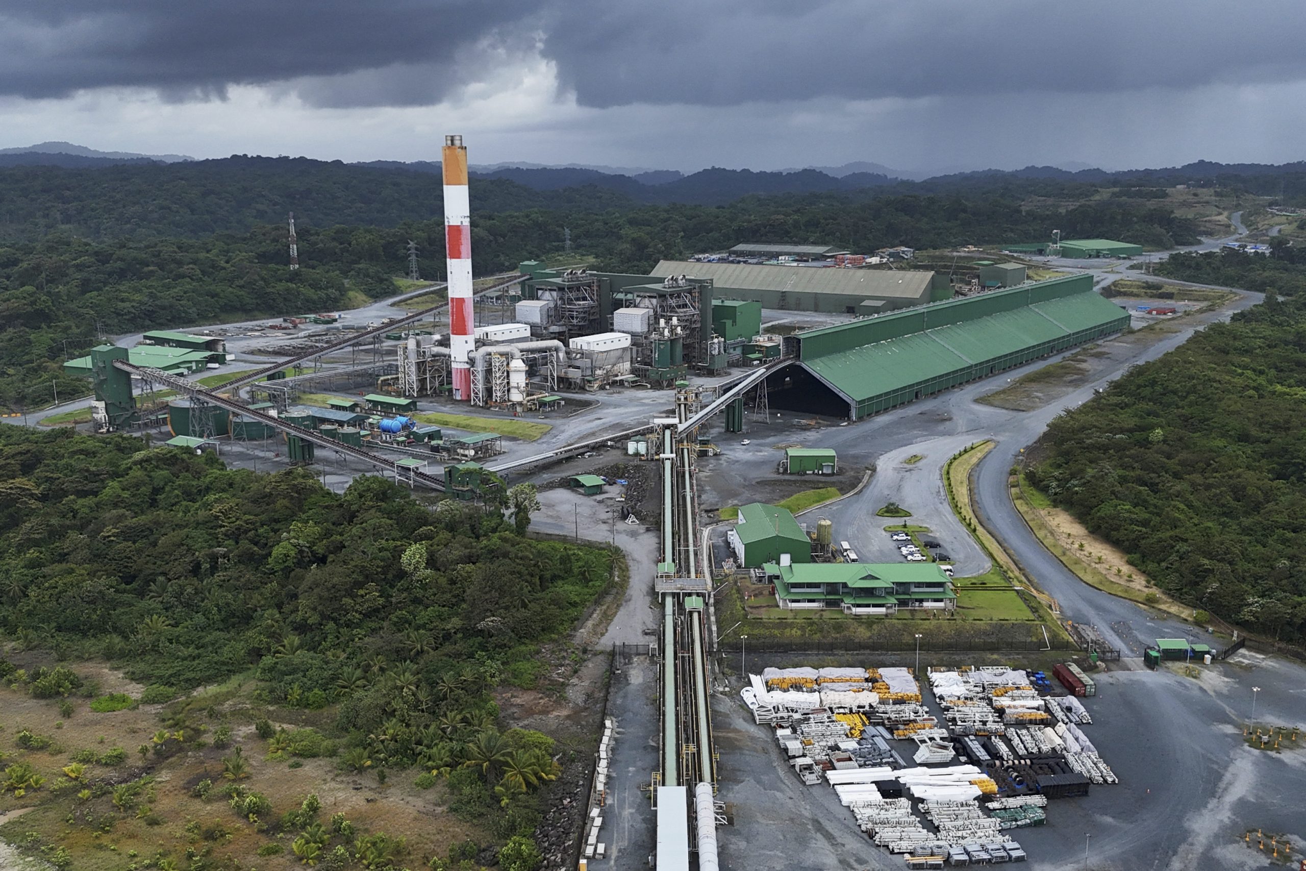 Panama reopens talks about the future of a controversial copper mine ...