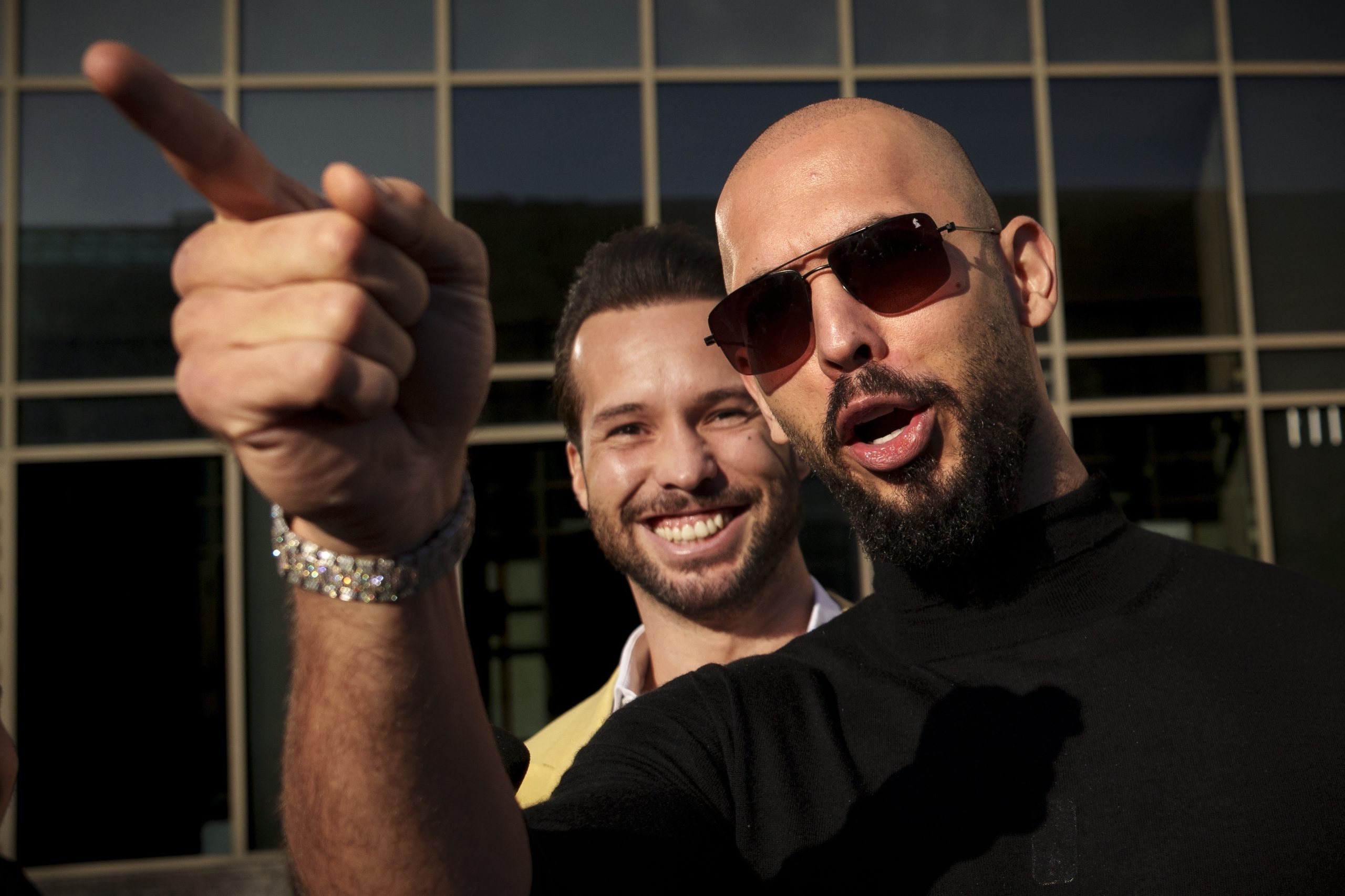 Influencer brothers Andrew and Tristan Tate arrive in Romania after ...