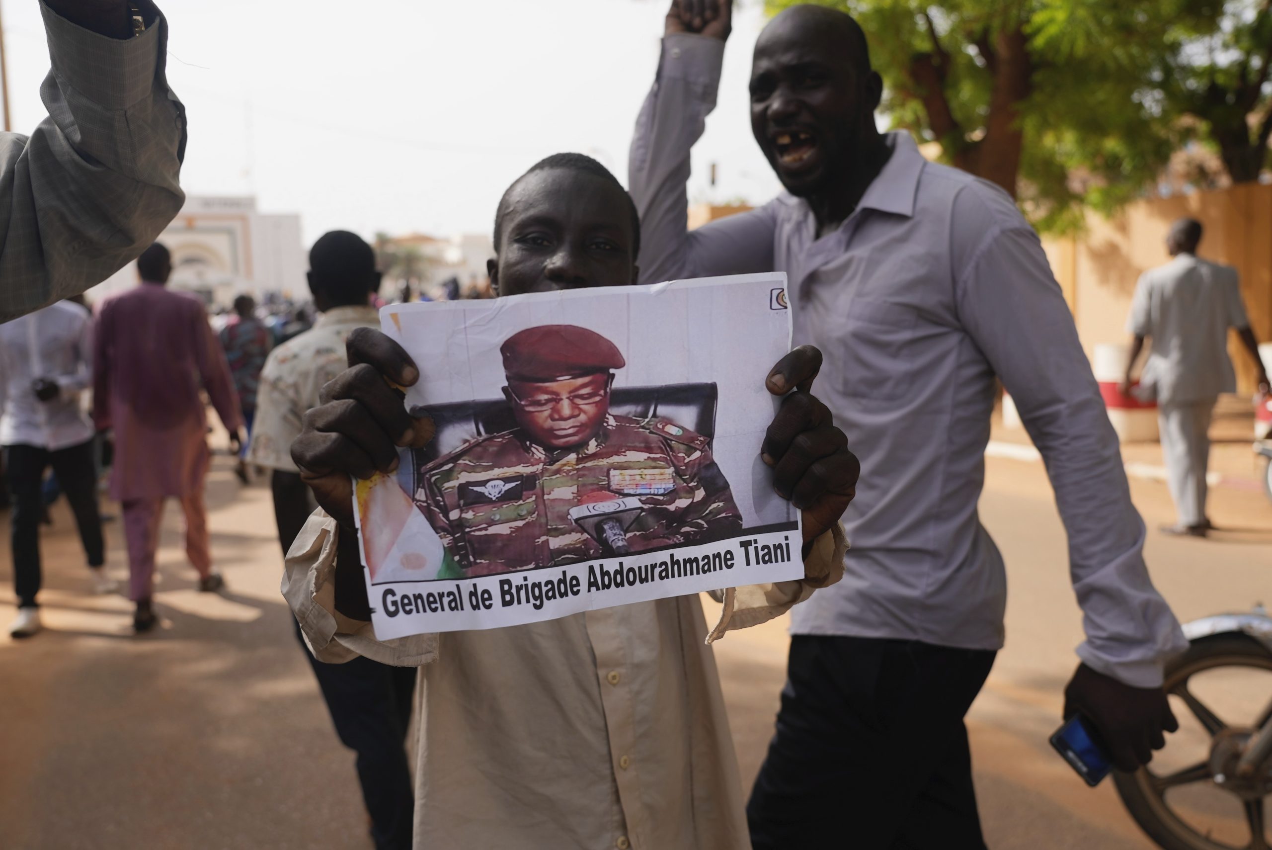 Niger’s junta leader cements his grip on power as he is sworn in as ...