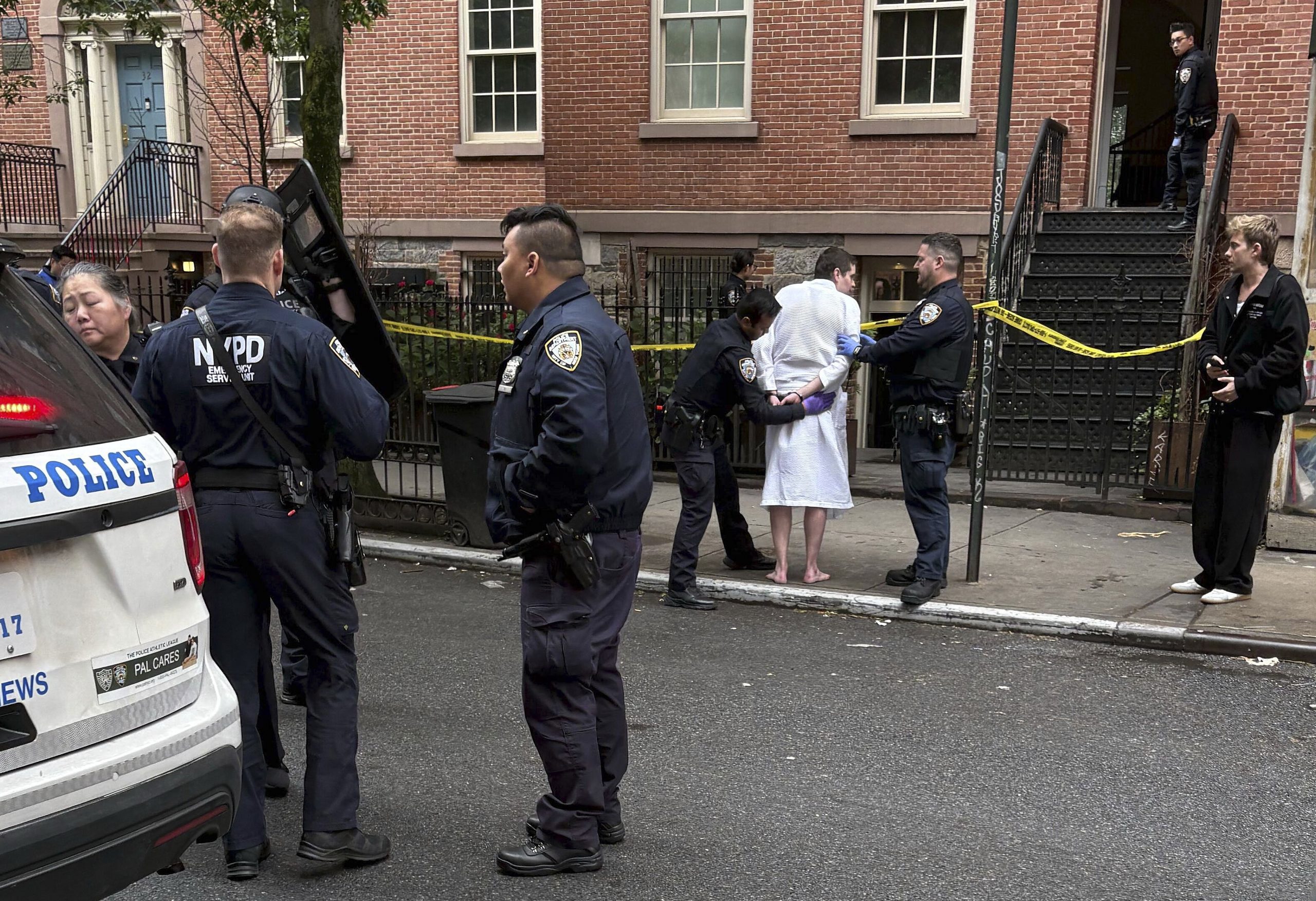 Photos show accuser in NYC crypto kidnapping leaving house freely ...