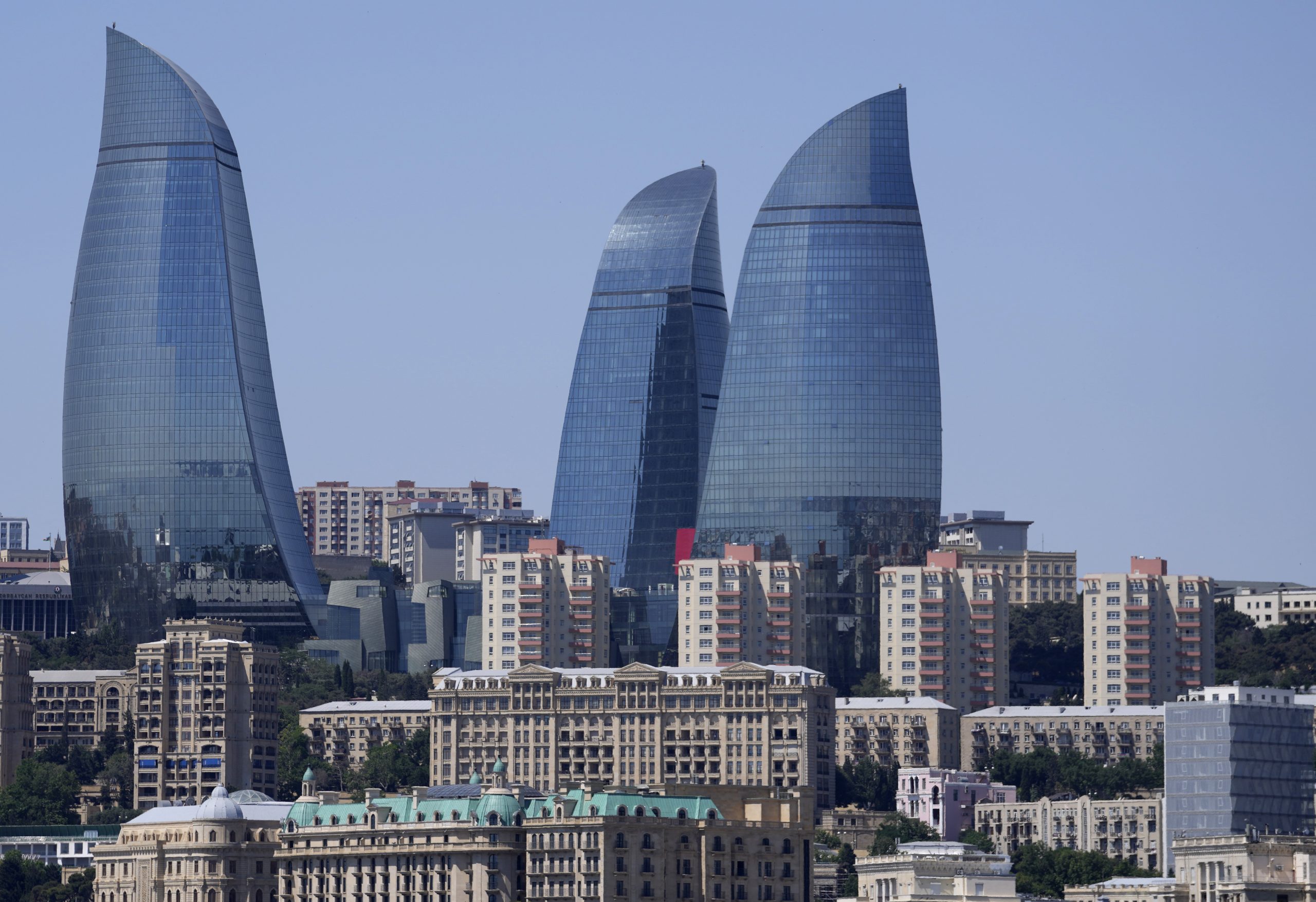 Azerbaijan detains 7 linked to a Russian media outlet as a rift between ...