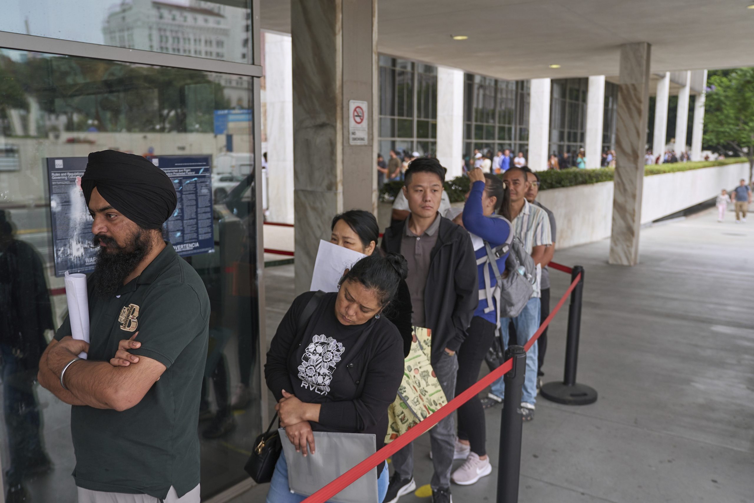 A day outside an LA detention center shows profound impact of ICE raids ...