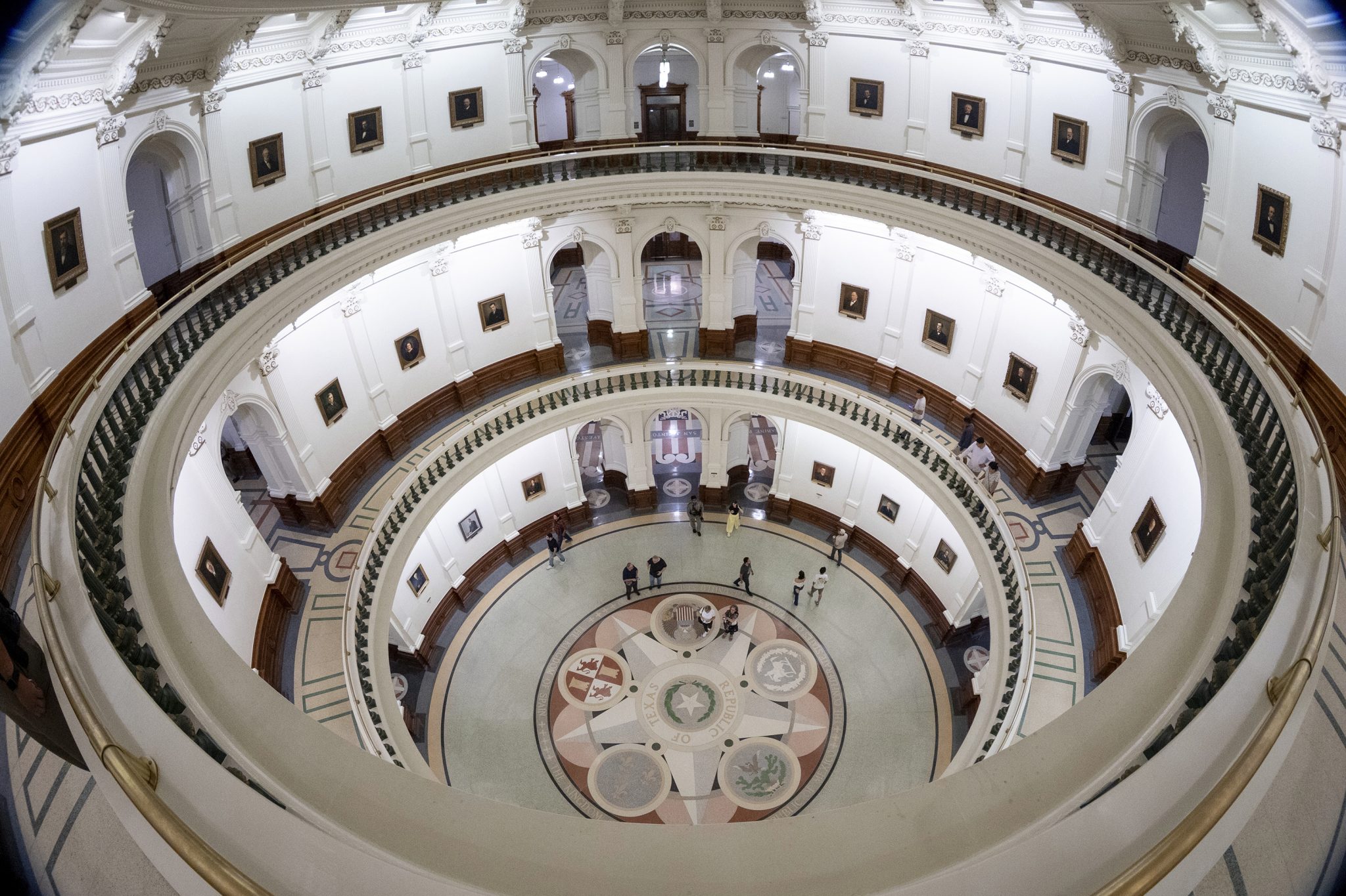 Texas Gov. Abbott says he'll swiftly sign new maps on his desk that ...