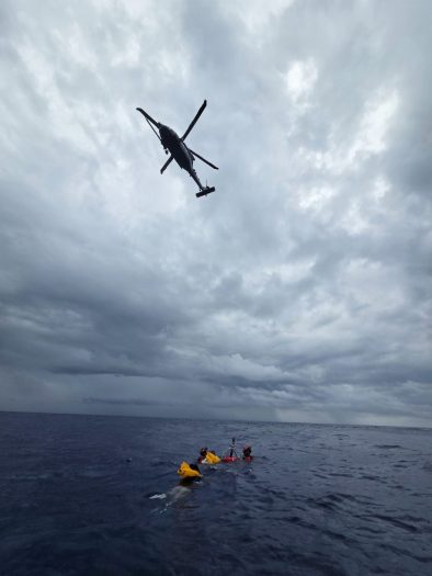 Survivors of plane crash off Florida were on a life raft for hours with ...