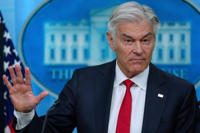 'Out of my lane.' Dr. Oz ducks questions during his turn in the White ...