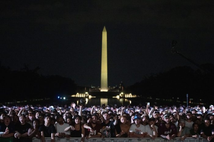 Inside the crowd drawn to Trump's unusual UFC fight night at the White ...