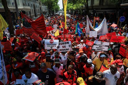 South African labour unions urge workers to shun anti-migrant protests ...